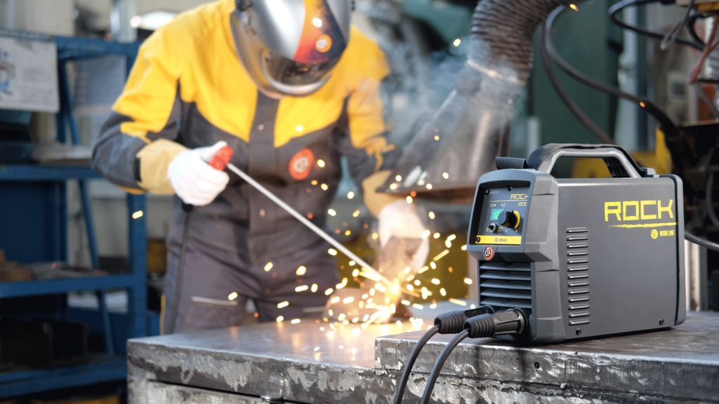 ROCK: Portable everywhere, inverter for electrode welding