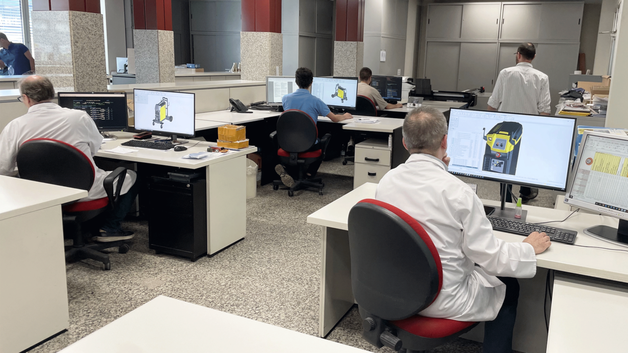 Cea, leader in plasma welding and cutting since 1950