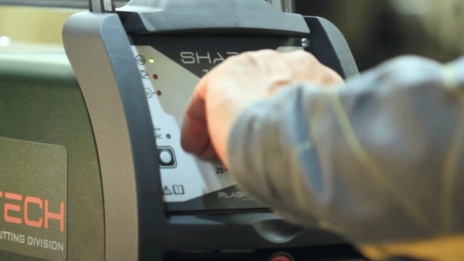 SHARK 35: PLASMA CUTTING COMPRESSOR 30 A